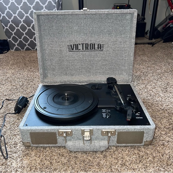 Victrola | Portable Audio & Video | Victrola Vintage Record Player ...